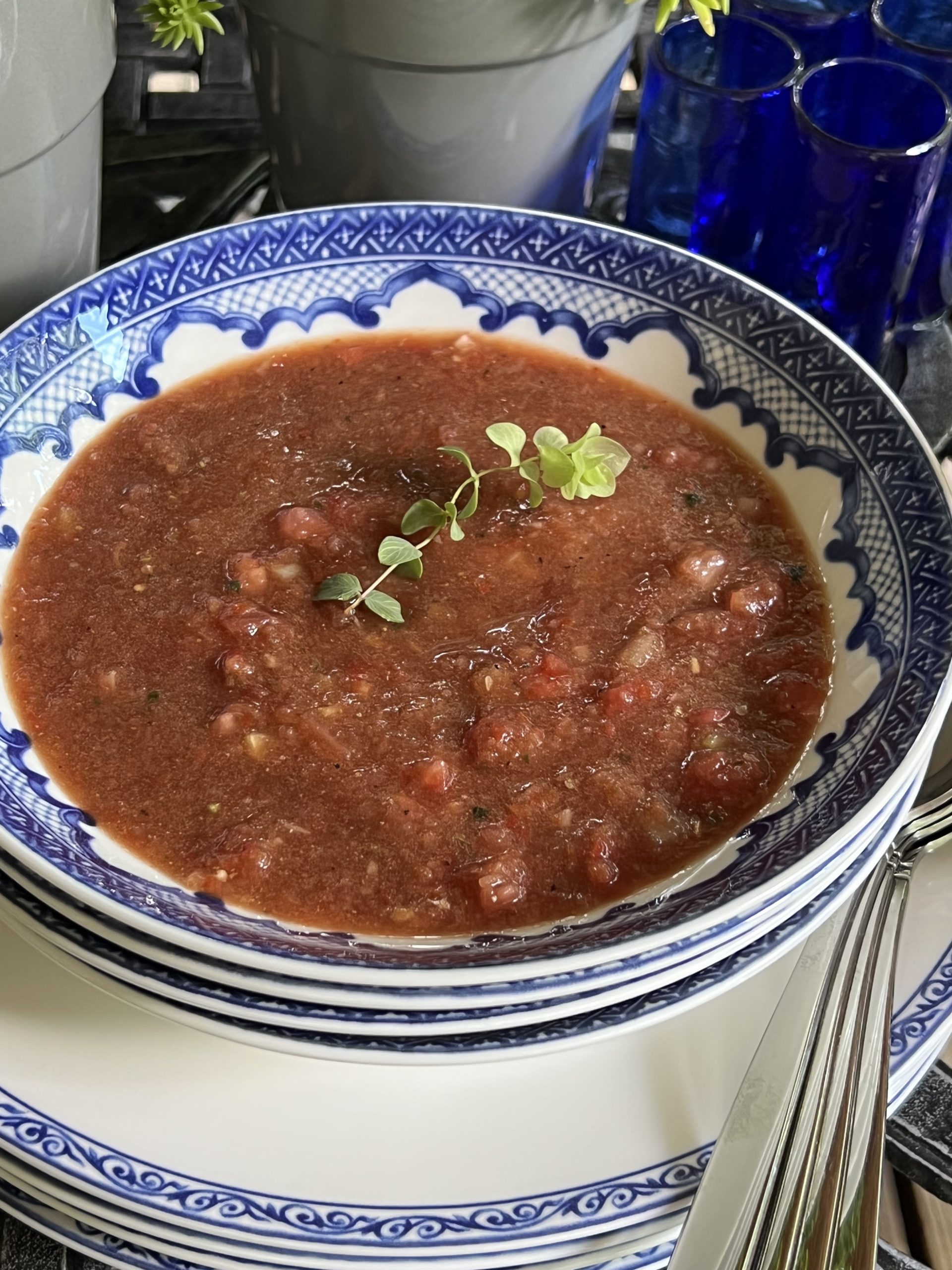 Chilled Tomato Cucumber Soup (Gazpacho) – Green Light Eating